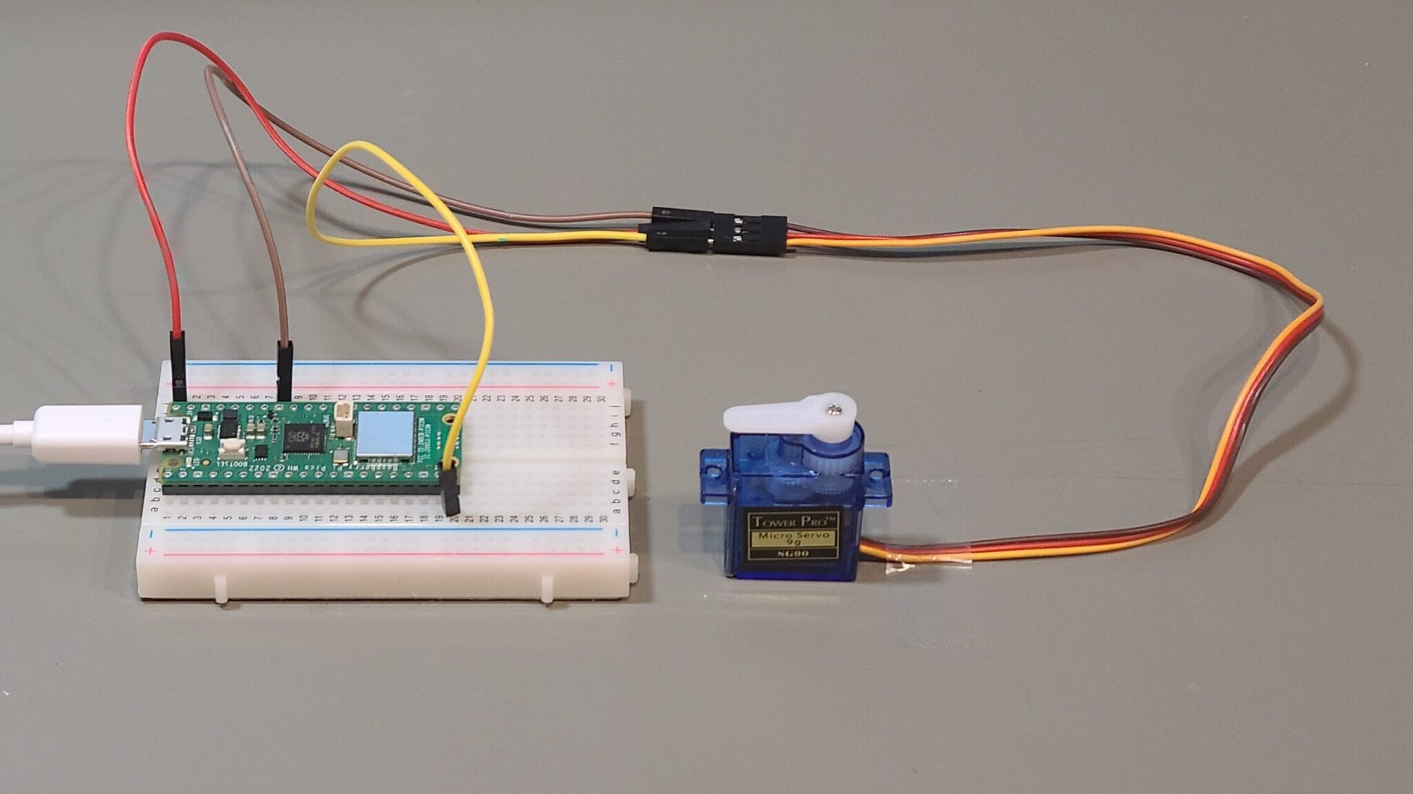 Raspberry Pi PicoでサーボモーターをPWM制御する方法！【初心者OK！】